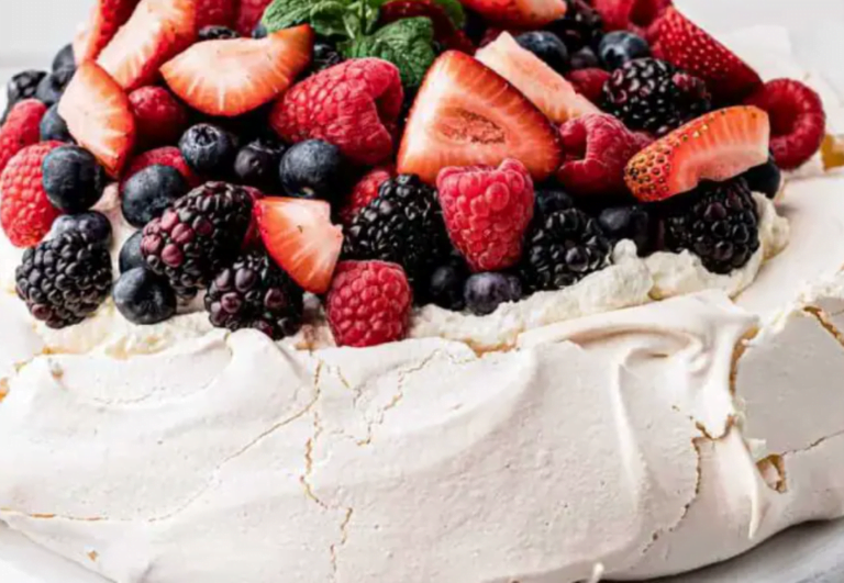 Air Fryer Vanilla Berry Pavlova - Easy Recipes Life
