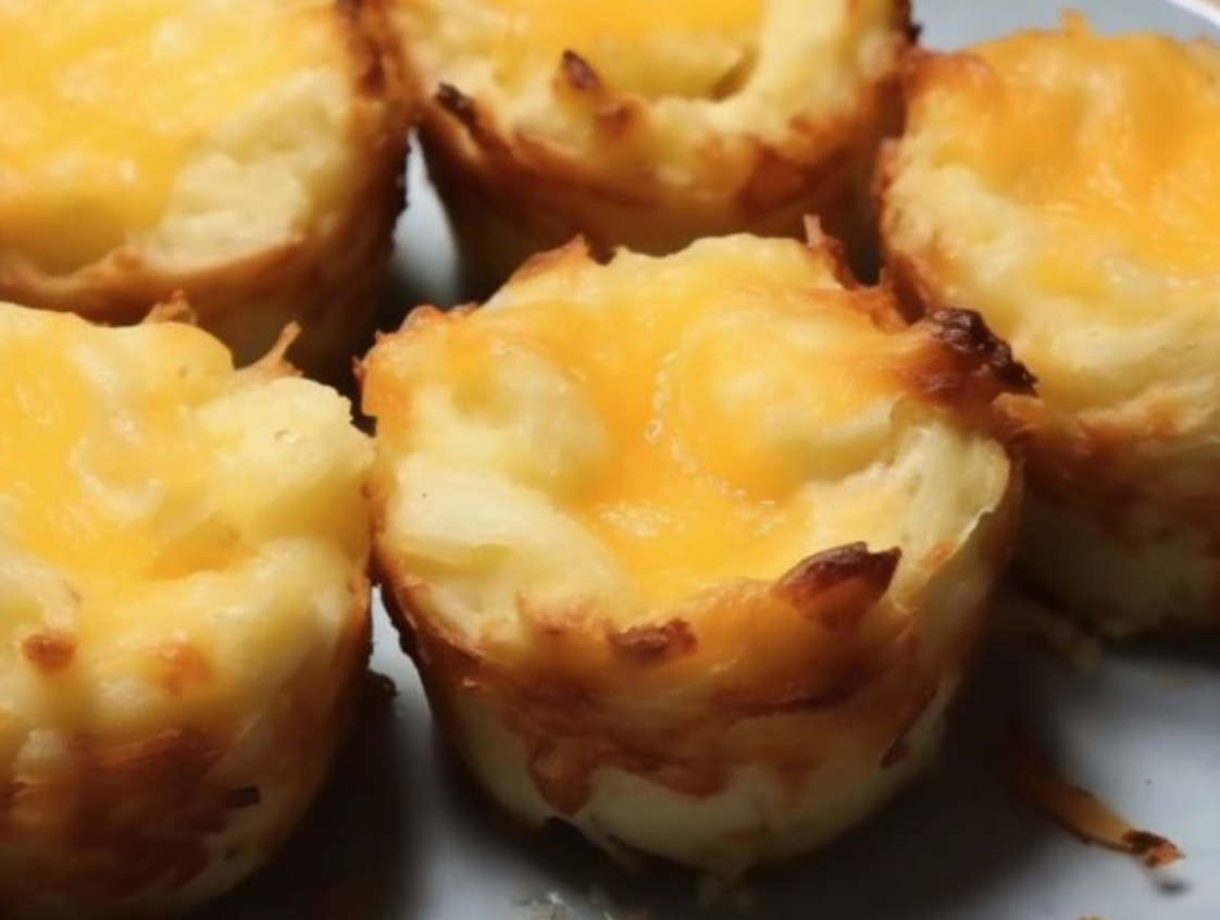 Loaded Mashed Potatoes Cups in Muffin Tin - Easy Recipes Life