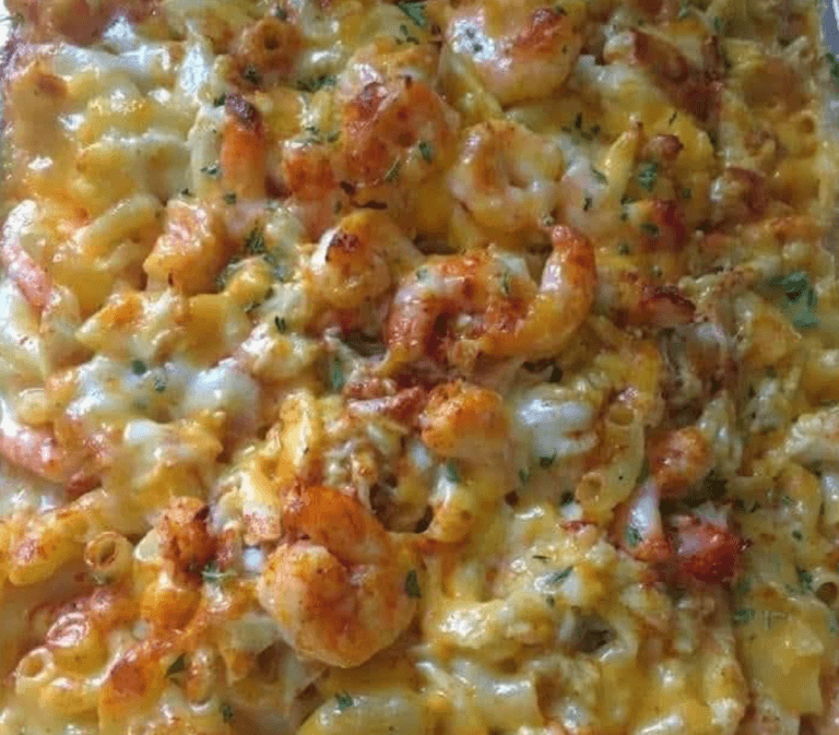 Decadent Lobster, Crab, and Shrimp Macaroni and Cheese - Easy Recipes Life
