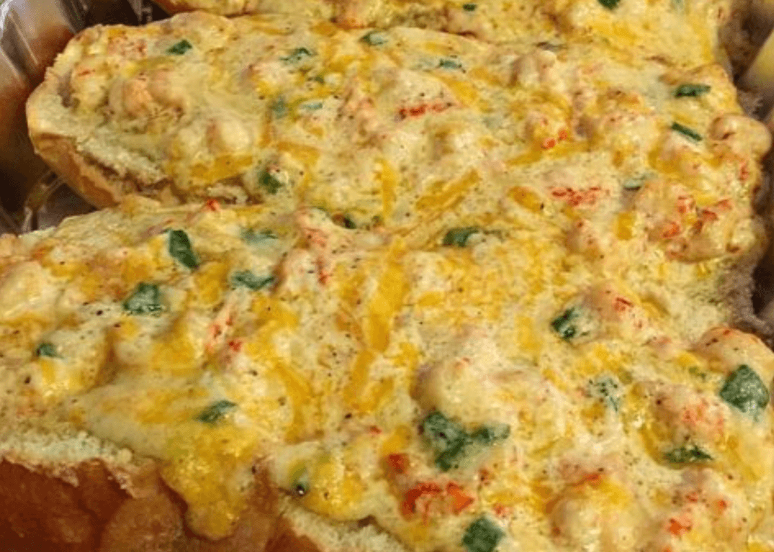 Cracked Crab Cheese Bread - Easy Recipes Life