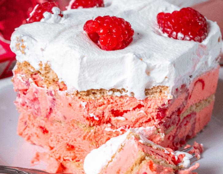 Raspberry Icebox Cake - Easy Recipes Life