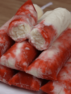 Strawberry and Cream Popsicles - Easy Recipes Life