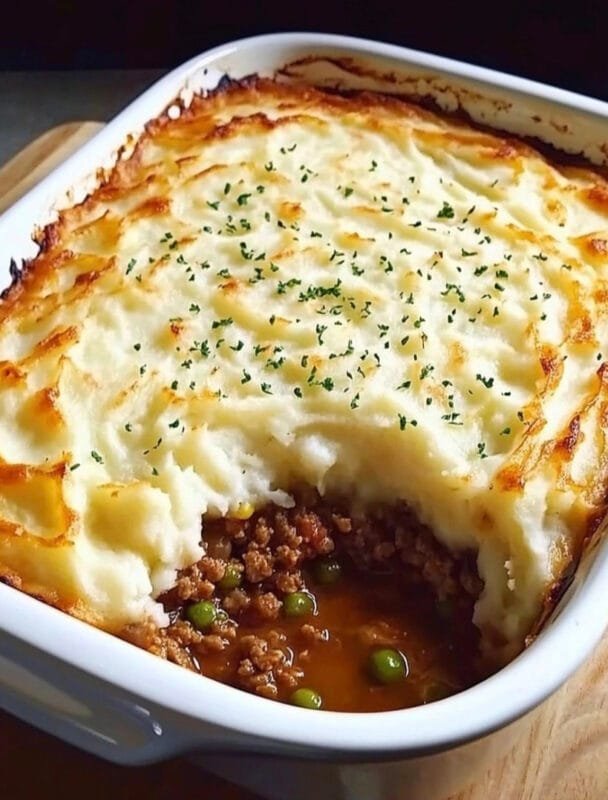 Shepherd's Pie with Mashed Potatoes Recipe - Easy Recipes Life