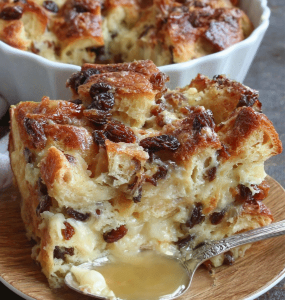 Cinnamon Raisin Bread Pudding - Easy Recipes Life